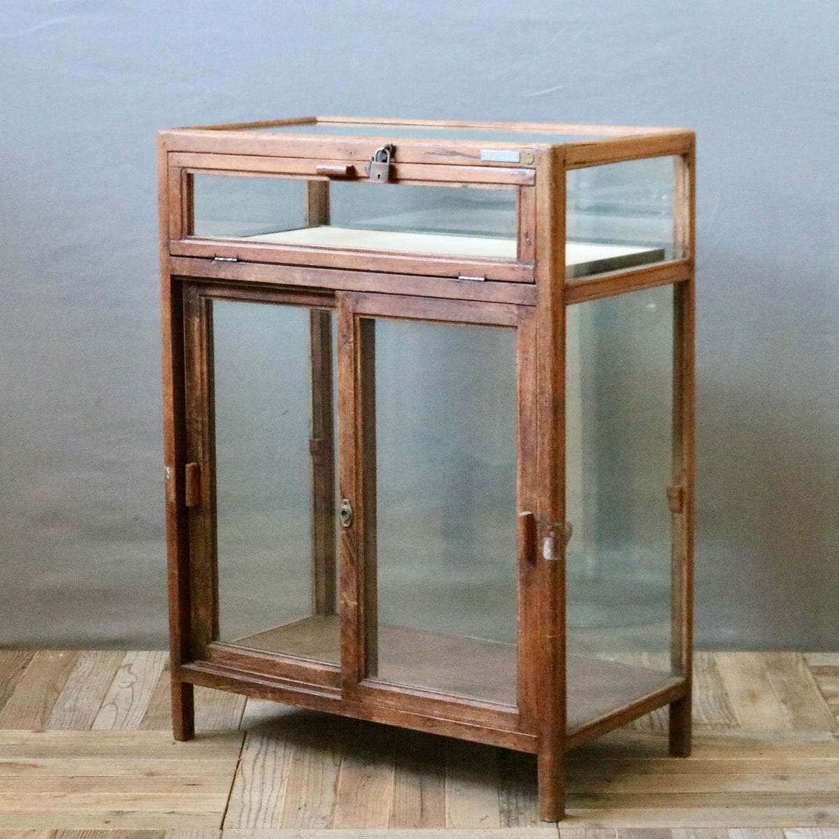 0523 ショーケース – uragami