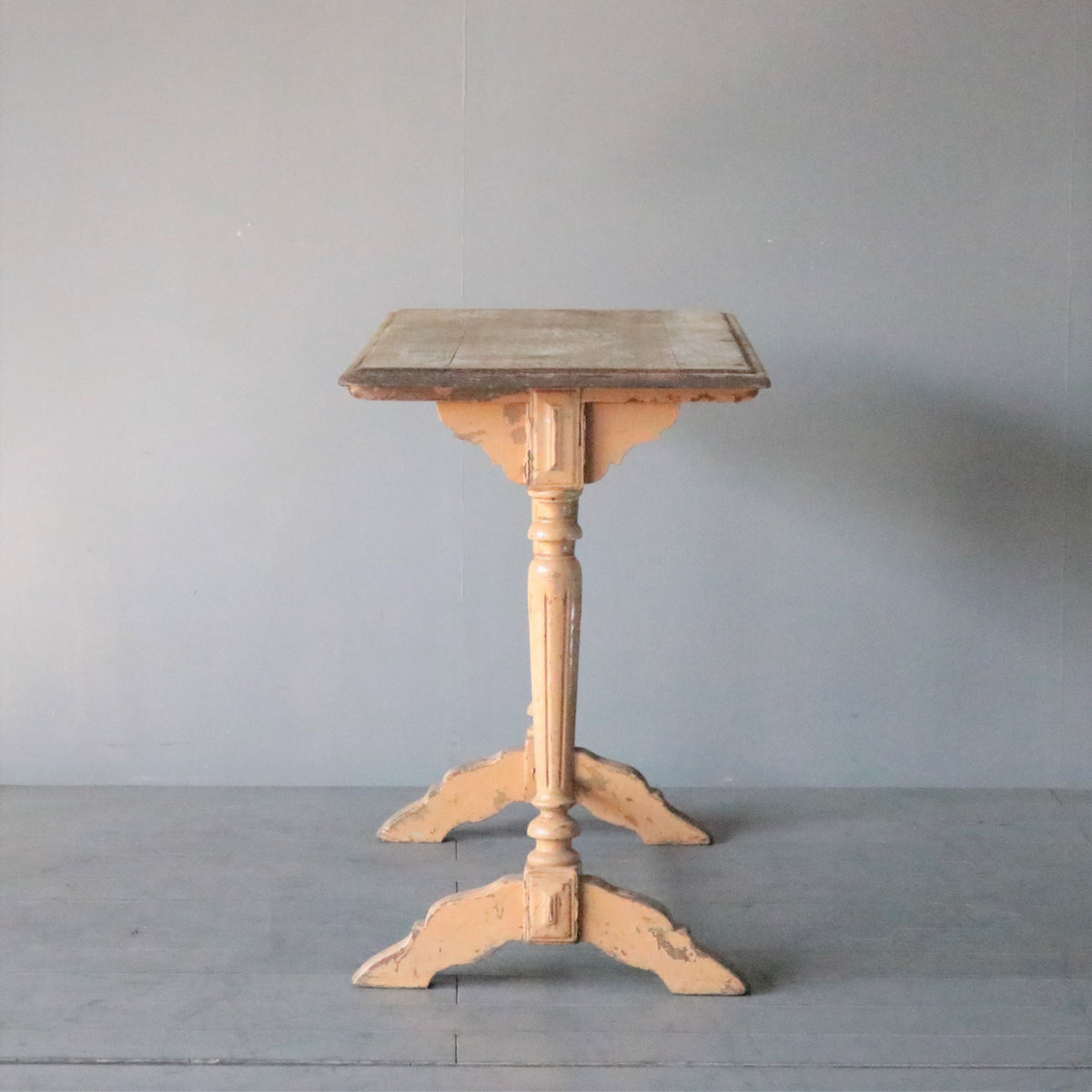 0239 アンティークサイドテーブル – uragami